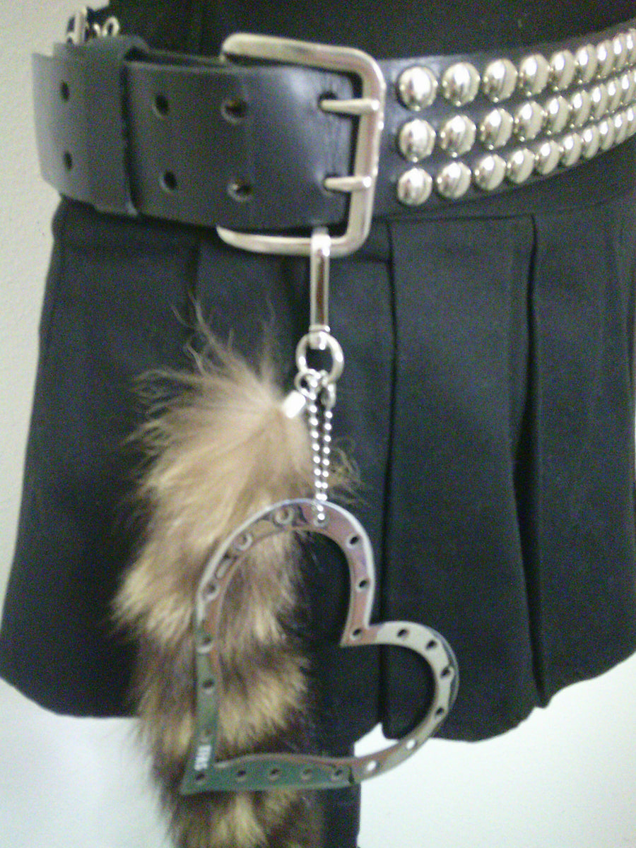 Faux Raccoon Tail Mega Heart Keychain – To Fashion A Strawberry